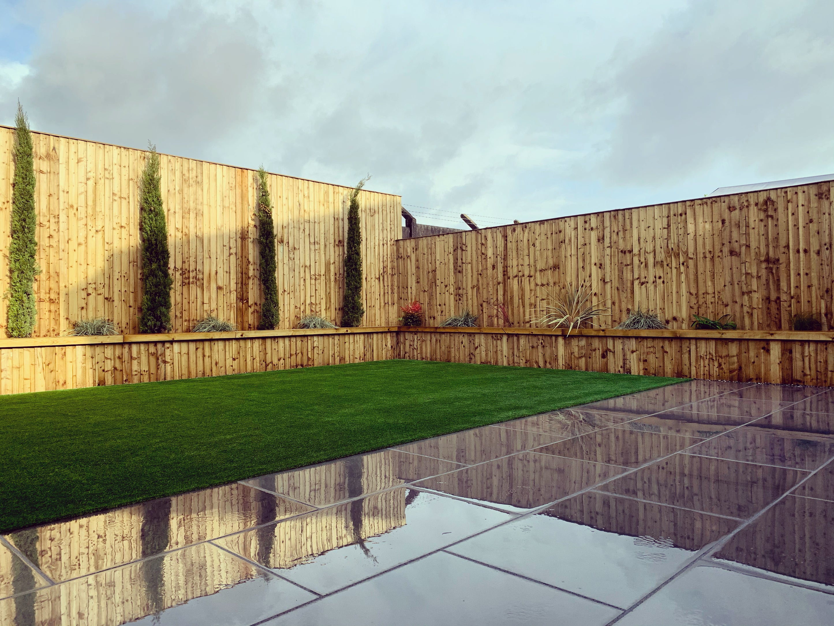 Specialist In Slatted Cladding & Composite Products. – Artificial Living